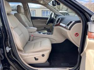Jeep Grand Cherokee 2012 in Riga, with an engine capacity of 3.00 L and mileage of 177 thousand km for 10950 €, photo 12 on AUTOMOTO.COM.LV