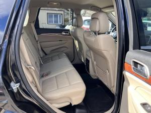 Jeep Grand Cherokee 2012 in Riga, with an engine capacity of 3.00 L and mileage of 177 thousand km for 10950 €, photo 13 on AUTOMOTO.COM.LV