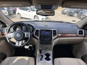 Jeep Grand Cherokee 2012 in Riga, with an engine capacity of 3.00 L and mileage of 177 thousand km for 10950 €, photo 15 on AUTOMOTO.COM.LV