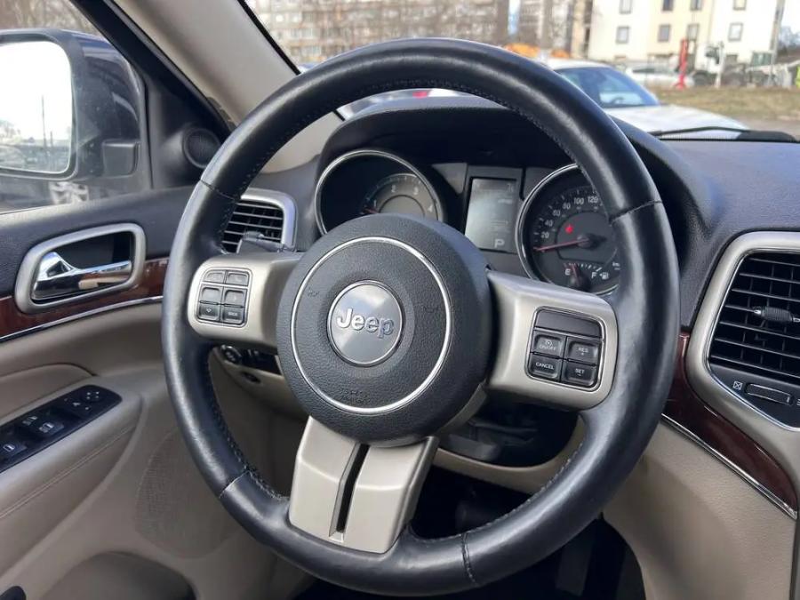 Jeep Grand Cherokee 2012 in Riga, with an engine capacity of 3.00 L and mileage of 177 thousand km for 10950 €, photo 16 on AUTOMOTO.COM.LV