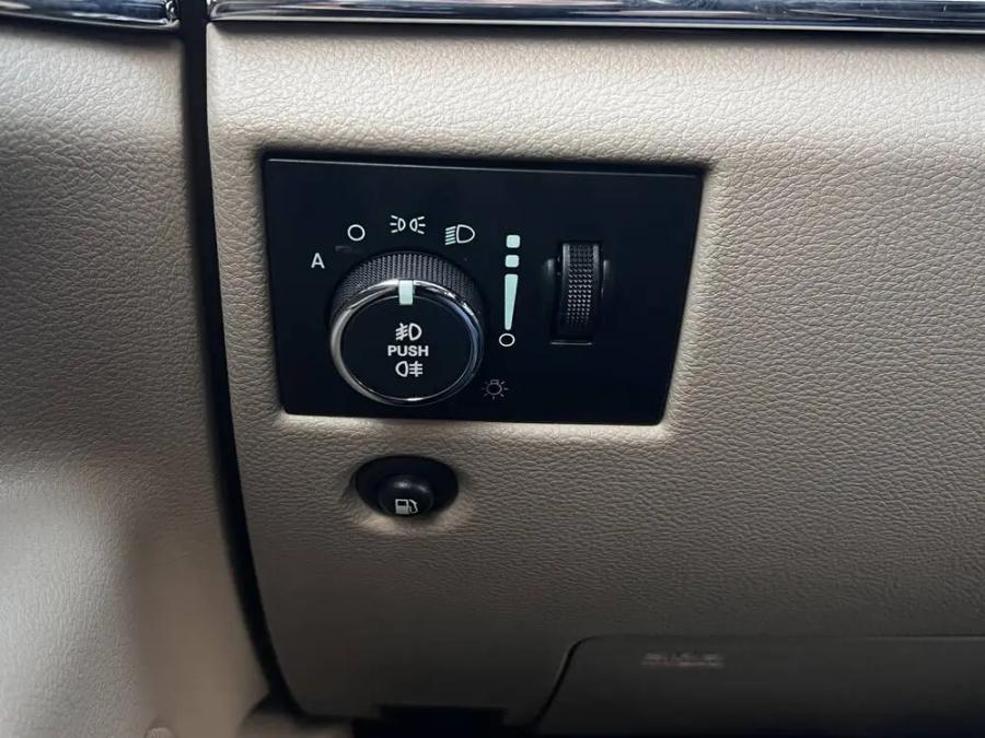 Jeep Grand Cherokee 2012 in Riga, with an engine capacity of 3.00 L and mileage of 177 thousand km for 10950 €, photo 26 on AUTOMOTO.COM.LV
