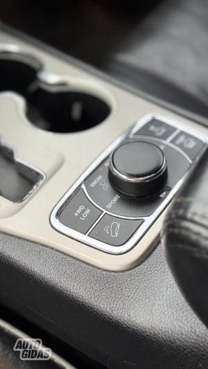 Jeep Grand Cherokee 2012 Viļņa, ar dzinēja tilpumu 3.00 L un nobraukumu 281 tūkst. km par 5450 €, foto 15 vietnē AUTOMOTO.COM.LV