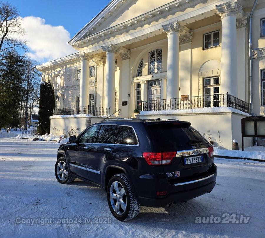 Jeep Grand Cherokee 2013 in Tallinn, with an engine capacity of 3.00 L and mileage of 199 thousand km for 9980 €, photo 11 on AUTOMOTO.COM.LV