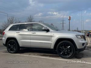 Jeep Grand Cherokee 2013 in Tallinn, with an engine capacity of 3.00 L and mileage of 0 thousand km for 9750 €, photo 4 on AUTOMOTO.COM.LV