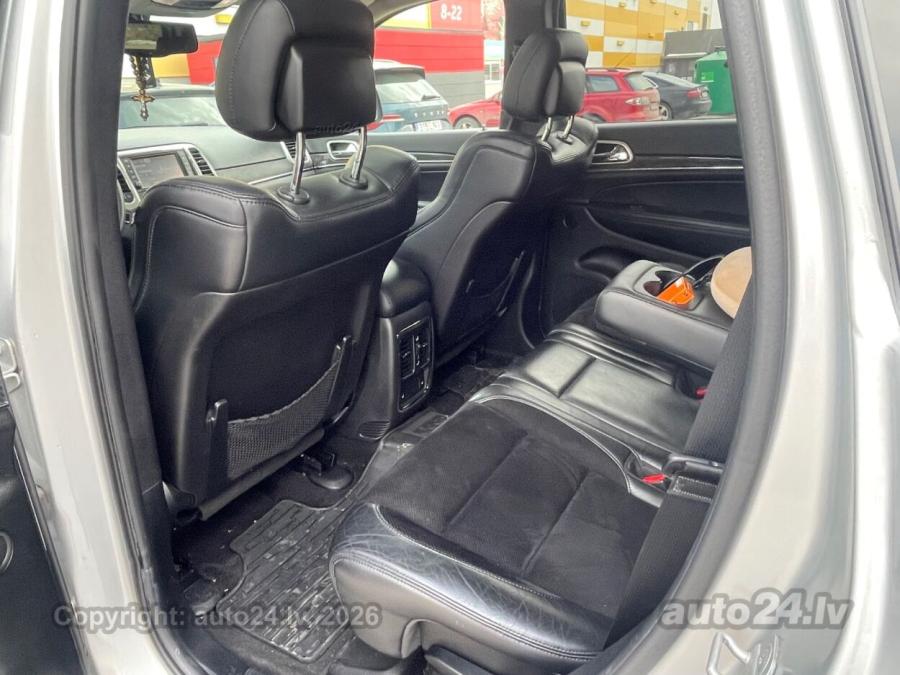 Jeep Grand Cherokee 2013 in Tallinn, with an engine capacity of 3.00 L and mileage of 0 thousand km for 9750 €, photo 11 on AUTOMOTO.COM.LV