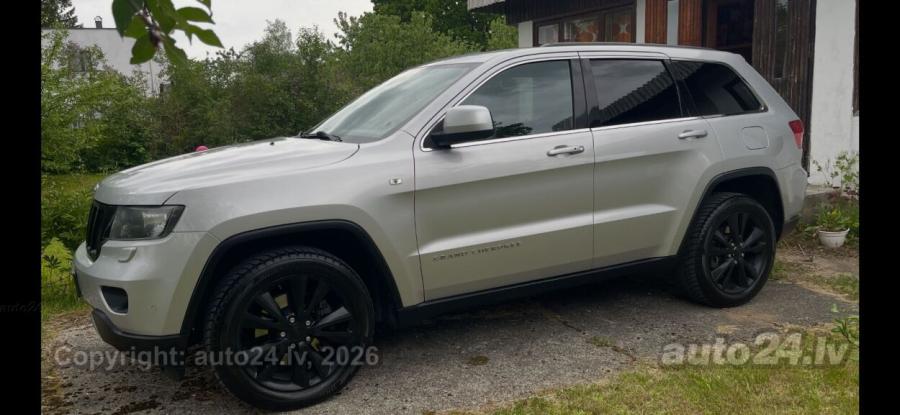 Jeep Grand Cherokee 2013 in Tallinn, with an engine capacity of 3.00 L and mileage of 0 thousand km for 9750 €, photo 19 on AUTOMOTO.COM.LV