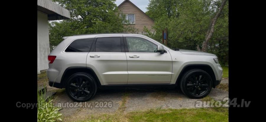 Jeep Grand Cherokee 2013 in Tallinn, with an engine capacity of 3.00 L and mileage of 0 thousand km for 9750 €, photo 20 on AUTOMOTO.COM.LV