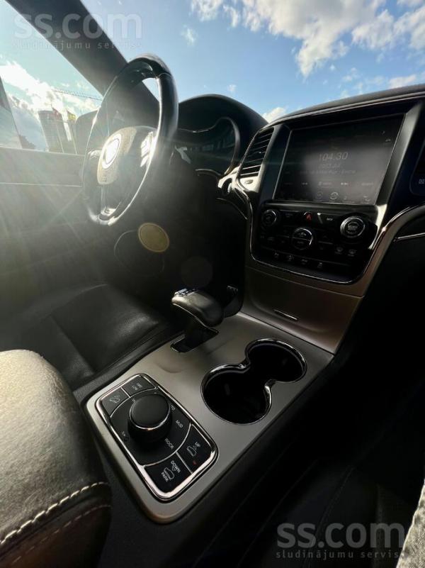 Jeep Grand Cherokee 2013 Rīga, ar dzinēja tilpumu 3.00 L un nobraukumu 328 tūkst. km par 12500 €, foto 7 vietnē AUTOMOTO.COM.LV