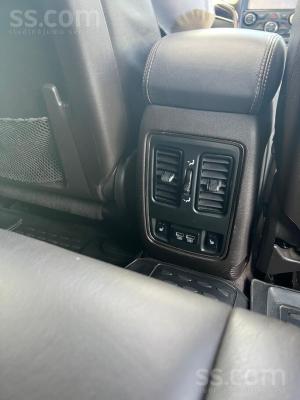 Jeep Grand Cherokee 2013 in Riga, with an engine capacity of 3.00 L and mileage of 328 thousand km for 12500 €, photo 11 on AUTOMOTO.COM.LV