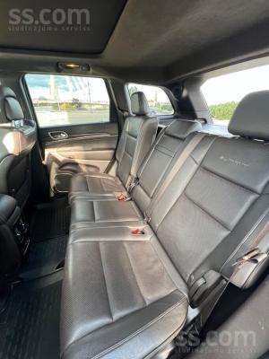 Jeep Grand Cherokee 2013 in Riga, with an engine capacity of 3.00 L and mileage of 328 thousand km for 12500 €, photo 12 on AUTOMOTO.COM.LV