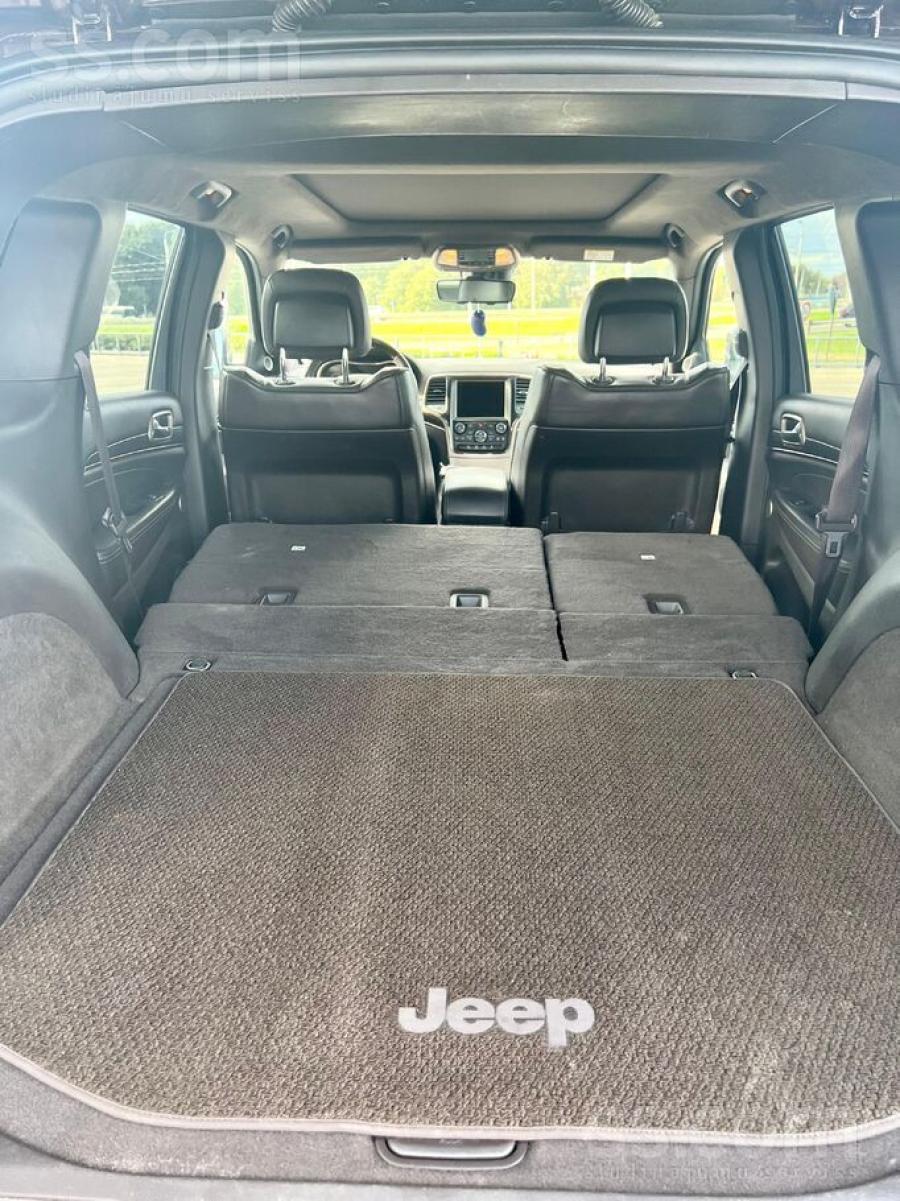 Jeep Grand Cherokee 2013 in Riga, with an engine capacity of 3.00 L and mileage of 328 thousand km for 12500 €, photo 14 on AUTOMOTO.COM.LV