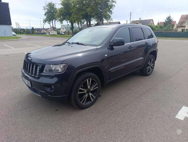 Jeep Grand Cherokee 2013 in Kedainiai, with an engine capacity of 2.99 L and mileage of 356 thousand km for 12000 €, photo 9 on AUTOMOTO.COM.LV