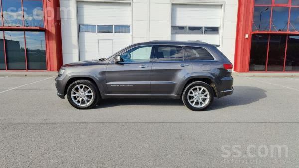 Jeep Grand Cherokee 2014 in Tallinn, with an engine capacity of 3.00 L and mileage of 190 thousand km for 13899 €, photo 6 on AUTOMOTO.COM.LV