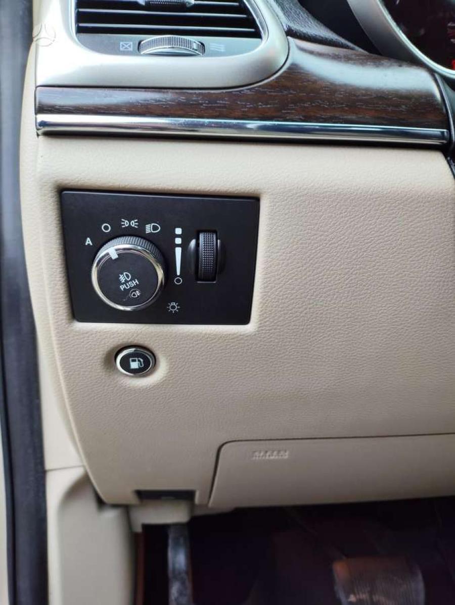 Jeep Grand Cherokee 2014 in Vilnius, with an engine capacity of 3.60 L and mileage of 76 thousand km for 14900 €, photo 32 on AUTOMOTO.COM.LV
