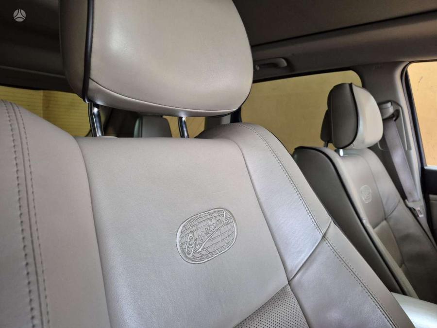 Jeep Grand Cherokee 2014 in Vilnius, with an engine capacity of 3.00 L and mileage of 197 thousand km for 5700 €, photo 7 on AUTOMOTO.COM.LV