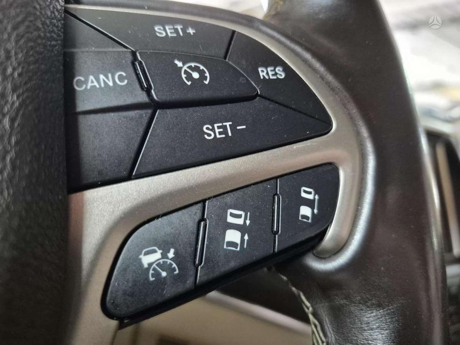 Jeep Grand Cherokee 2014 in Vilnius, with an engine capacity of 3.00 L and mileage of 197 thousand km for 5700 €, photo 13 on AUTOMOTO.COM.LV