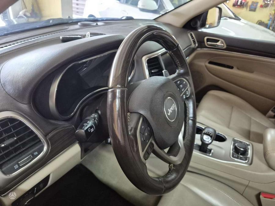Jeep Grand Cherokee 2014 in Vilnius, with an engine capacity of 3.00 L and mileage of 197 thousand km for 5700 €, photo 24 on AUTOMOTO.COM.LV
