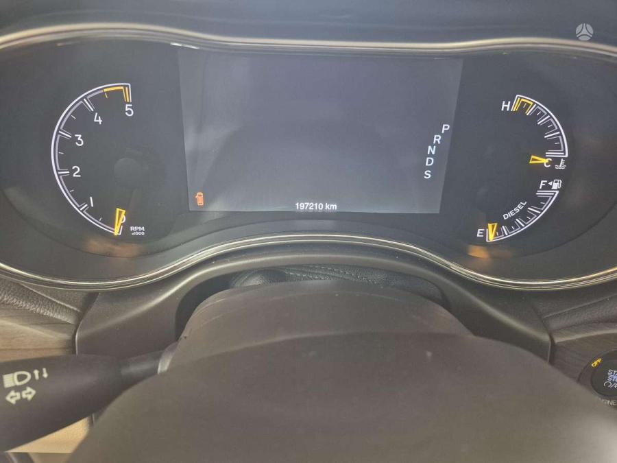 Jeep Grand Cherokee 2014 in Vilnius, with an engine capacity of 3.00 L and mileage of 197 thousand km for 5700 €, photo 26 on AUTOMOTO.COM.LV