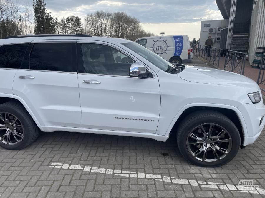 Jeep Grand Cherokee 2015 in Klaipeda, with an engine capacity of 3.00 L and mileage of 142 thousand km for 15150 €, photo 11 on AUTOMOTO.COM.LV