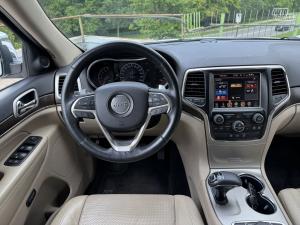 Jeep Grand Cherokee 2015 in Vilnius, with an engine capacity of 3.60 L and mileage of 198 thousand km for 14400 €, photo 3 on AUTOMOTO.COM.LV