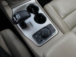 Jeep Grand Cherokee 2015 in Vilnius, with an engine capacity of 3.60 L and mileage of 198 thousand km for 14400 €, photo 6 on AUTOMOTO.COM.LV
