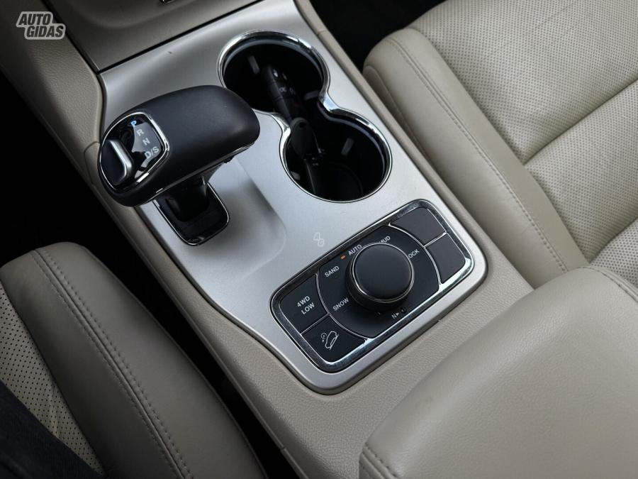Jeep Grand Cherokee 2015 in Vilnius, with an engine capacity of 3.60 L and mileage of 198 thousand km for 14400 €, photo 6 on AUTOMOTO.COM.LV