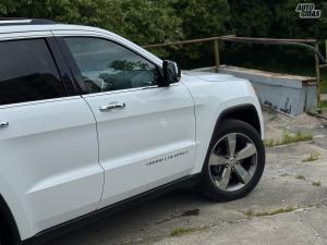 Jeep Grand Cherokee 2015 in Vilnius, with an engine capacity of 3.60 L and mileage of 198 thousand km for 14400 €, photo 17 on AUTOMOTO.COM.LV