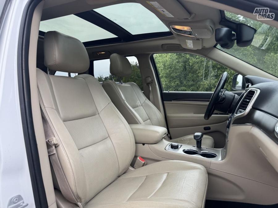 Jeep Grand Cherokee 2015 in Vilnius, with an engine capacity of 3.60 L and mileage of 198 thousand km for 14400 €, photo 18 on AUTOMOTO.COM.LV