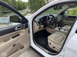 Jeep Grand Cherokee 2015 in Vilnius, with an engine capacity of 3.60 L and mileage of 198 thousand km for 14400 €, photo 27 on AUTOMOTO.COM.LV
