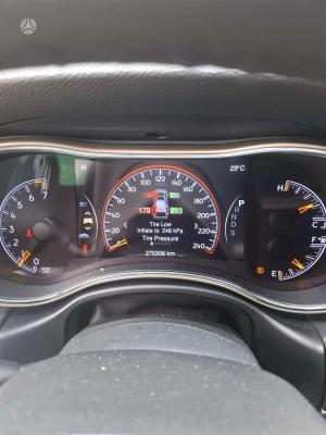 Jeep Grand Cherokee 2015 in Siauliai, with an engine capacity of 3.60 L and mileage of 280 thousand km for 7800 €, photo 13 on AUTOMOTO.COM.LV