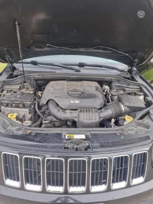 Jeep Grand Cherokee 2015 in Siauliai, with an engine capacity of 3.60 L and mileage of 280 thousand km for 7800 €, photo 17 on AUTOMOTO.COM.LV