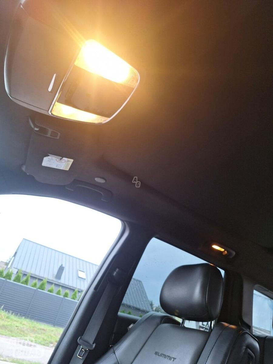 Jeep Grand Cherokee 2015 in Kaunas, with an engine capacity of 3.00 L and mileage of 184 thousand km for 13000 €, photo 19 on AUTOMOTO.COM.LV
