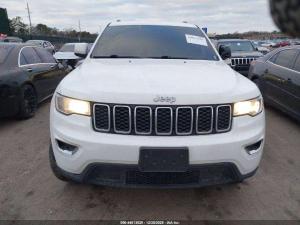 Jeep Grand Cherokee 2016 in Siauliai, with an engine capacity of 3.60 L and mileage of 290 thousand km for 7300 €, photo 2 on AUTOMOTO.COM.LV