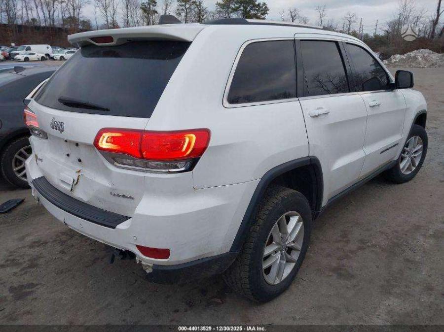 Jeep Grand Cherokee 2016 in Siauliai, with an engine capacity of 3.60 L and mileage of 290 thousand km for 7300 €, photo 7 on AUTOMOTO.COM.LV