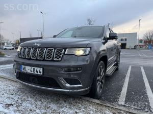 Jeep Grand Cherokee 2017 in Riga, with an engine capacity of 3.00 L and mileage of 141 thousand km for 19999 €, photo  on AUTOMOTO.COM.LV