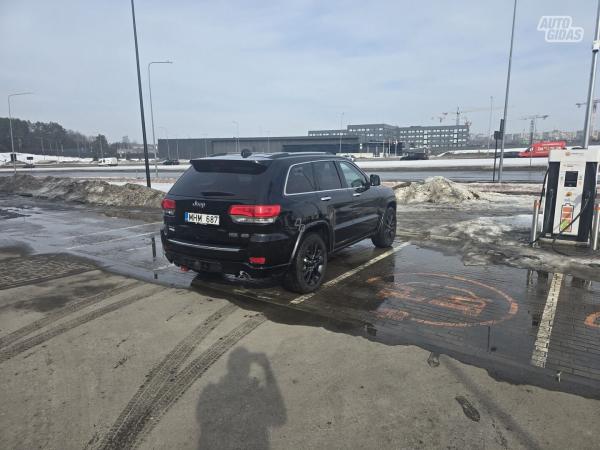 Jeep Grand Cherokee 2017 in Vilnius, with an engine capacity of 5.70 L and mileage of 127 thousand km for 19500 €, photo 3 on AUTOMOTO.COM.LV