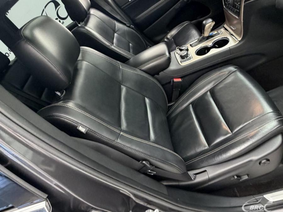 Jeep Grand Cherokee 2017 in Vilnius, with an engine capacity of 3.60 L and mileage of 133 thousand km for 15500 €, photo 6 on AUTOMOTO.COM.LV