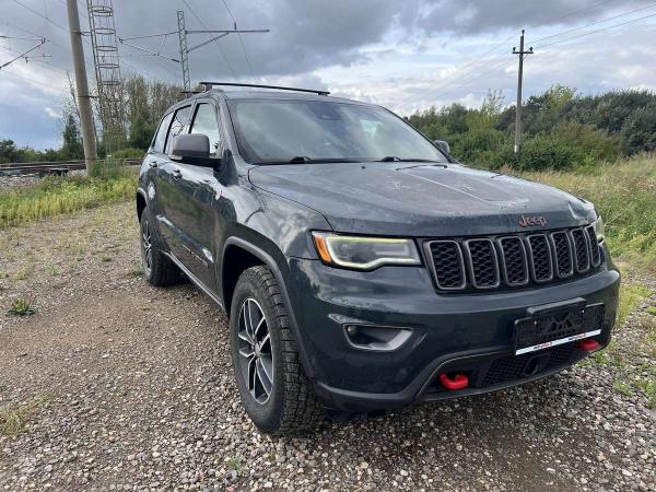 Jeep Grand Cherokee 2017 Šauļi, ar dzinēja tilpumu 5.65 L un nobraukumu 272 tūkst. km par 14400 €, foto 1 vietnē AUTOMOTO.COM.LV