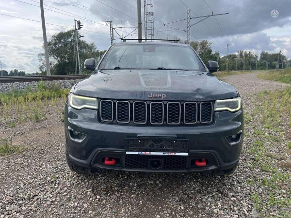 Jeep Grand Cherokee 2017 Šauļi, ar dzinēja tilpumu 5.65 L un nobraukumu 272 tūkst. km par 14400 €, foto 2 vietnē AUTOMOTO.COM.LV