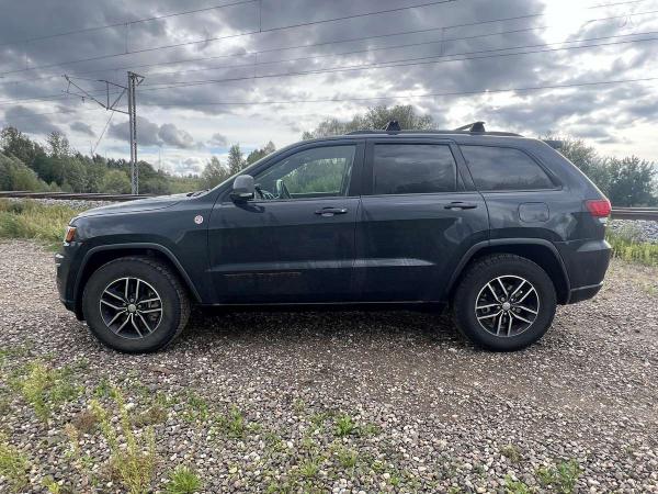 Jeep Grand Cherokee 2017 Šauļi, ar dzinēja tilpumu 5.65 L un nobraukumu 272 tūkst. km par 14400 €, foto 4 vietnē AUTOMOTO.COM.LV