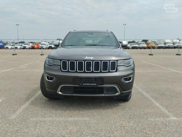 Jeep Grand Cherokee 2017 in Vilnius on AUTOMOTO.COM.LV Jeep Grand Cherokee 2017 in Vilnius, with an engine capacity of 3.60 L and mileage of 178 thousand km for 16500 β¬, photo 3 on AUTOMOTO.COM.LV