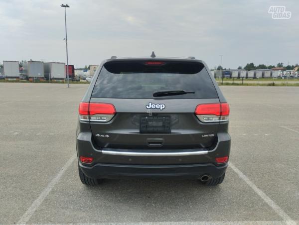 Jeep Grand Cherokee 2017 in Vilnius on AUTOMOTO.COM.LV Jeep Grand Cherokee 2017 in Vilnius, with an engine capacity of 3.60 L and mileage of 178 thousand km for 16500 β¬, photo 9 on AUTOMOTO.COM.LV
