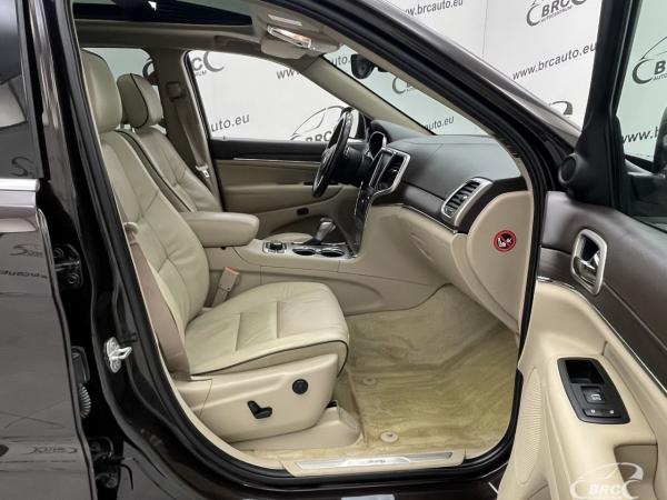 Jeep Grand Cherokee 2017 in Vilnius, with an engine capacity of 0.00 L and mileage of 246 thousand km for 13900 €, photo 5 on AUTOMOTO.COM.LV