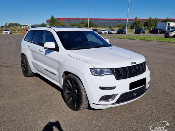Jeep Grand Cherokee 2018 in Vilnius, with an engine capacity of 2.99 L and mileage of 279 thousand km for 17900 €, photo 1 on AUTOMOTO.COM.LV