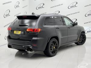 Jeep Grand Cherokee 2018 in Vilnius, with an engine capacity of 6.17 L and mileage of 121 thousand km for 44900 €, photo 3 on AUTOMOTO.COM.LV