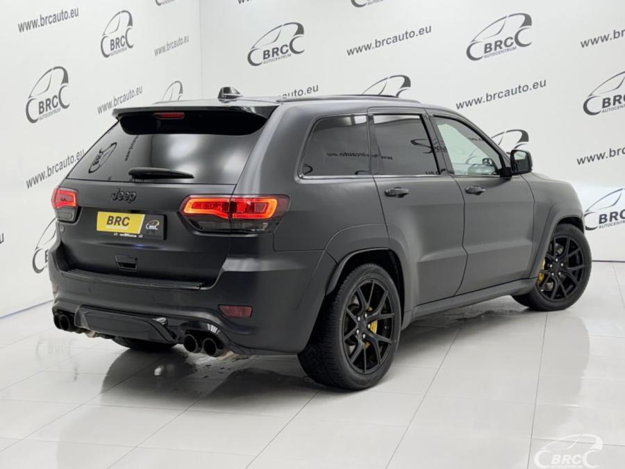 Jeep Grand Cherokee 2018 in Vilnius, with an engine capacity of 6.17 L and mileage of 121 thousand km for 44900 €, photo 3 on AUTOMOTO.COM.LV