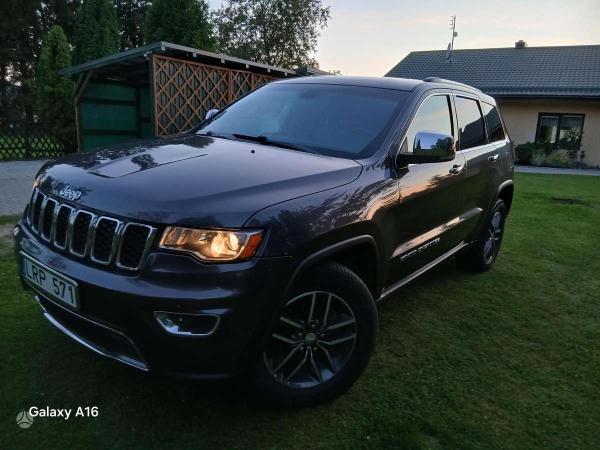 Jeep Grand Cherokee 2018 in Kedainiai, with an engine capacity of 2.99 L and mileage of 82 thousand km for 16500 €, photo 2 on AUTOMOTO.COM.LV