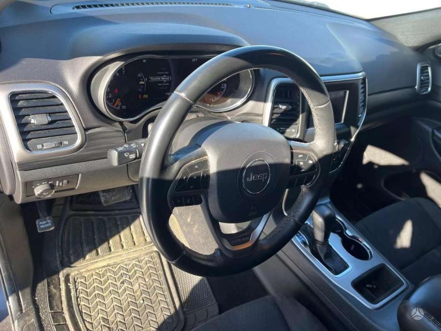 Jeep Grand Cherokee 2019 in Kaunas, with an engine capacity of 3.60 L and mileage of 279 thousand km for 14200 €, photo 5 on AUTOMOTO.COM.LV
