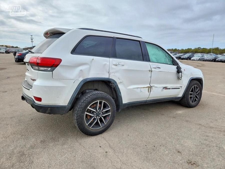 Jeep Grand Cherokee 2019 in Siauliai, with an engine capacity of 3.60 L and mileage of 260 thousand km for 8800 €, photo 4 on AUTOMOTO.COM.LV