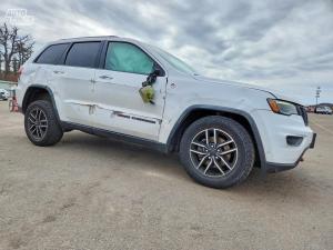 Jeep Grand Cherokee 2019 in Siauliai, with an engine capacity of 3.60 L and mileage of 260 thousand km for 8800 €, photo 5 on AUTOMOTO.COM.LV